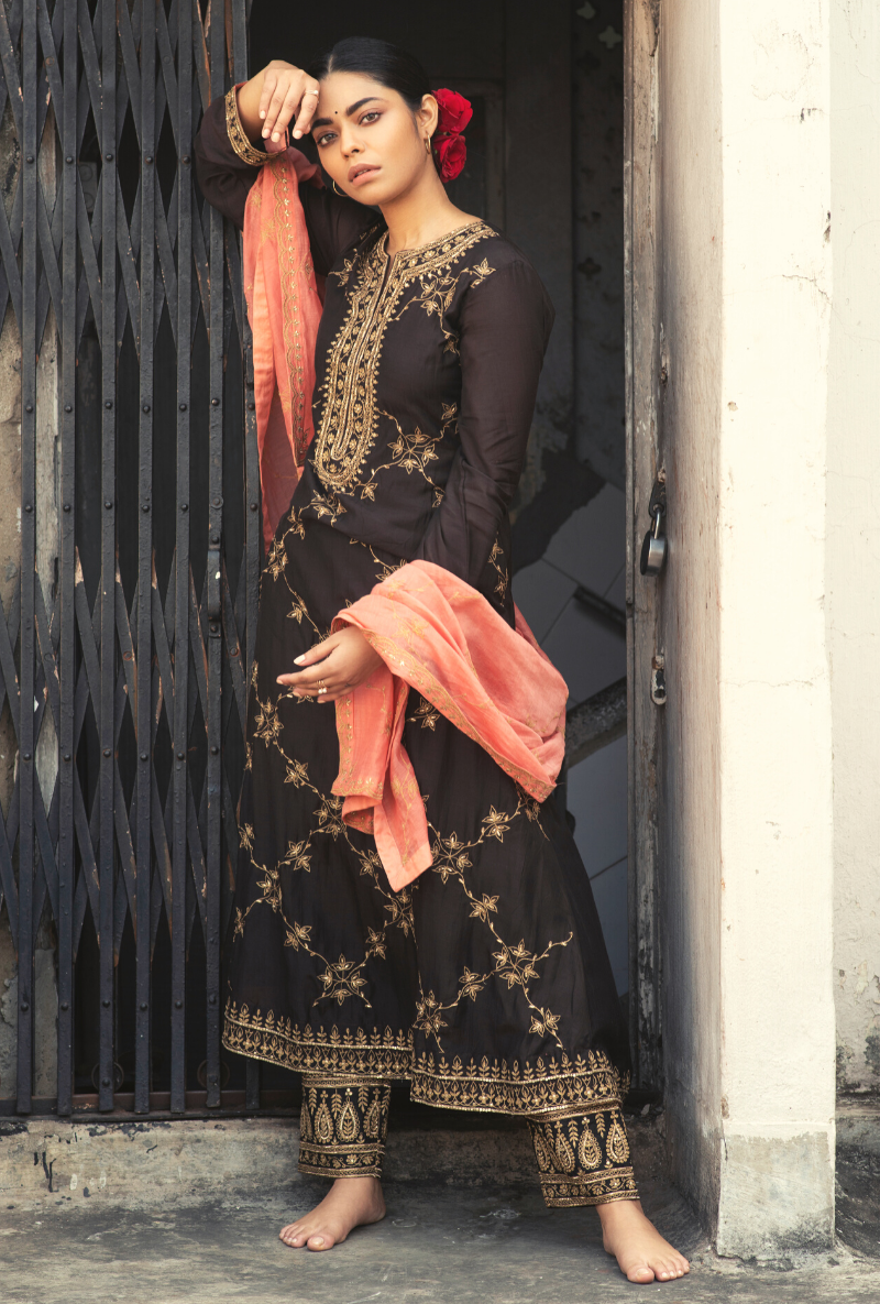 SAKHI • साखी| Buy Indian Ethnic Wear – Sushram