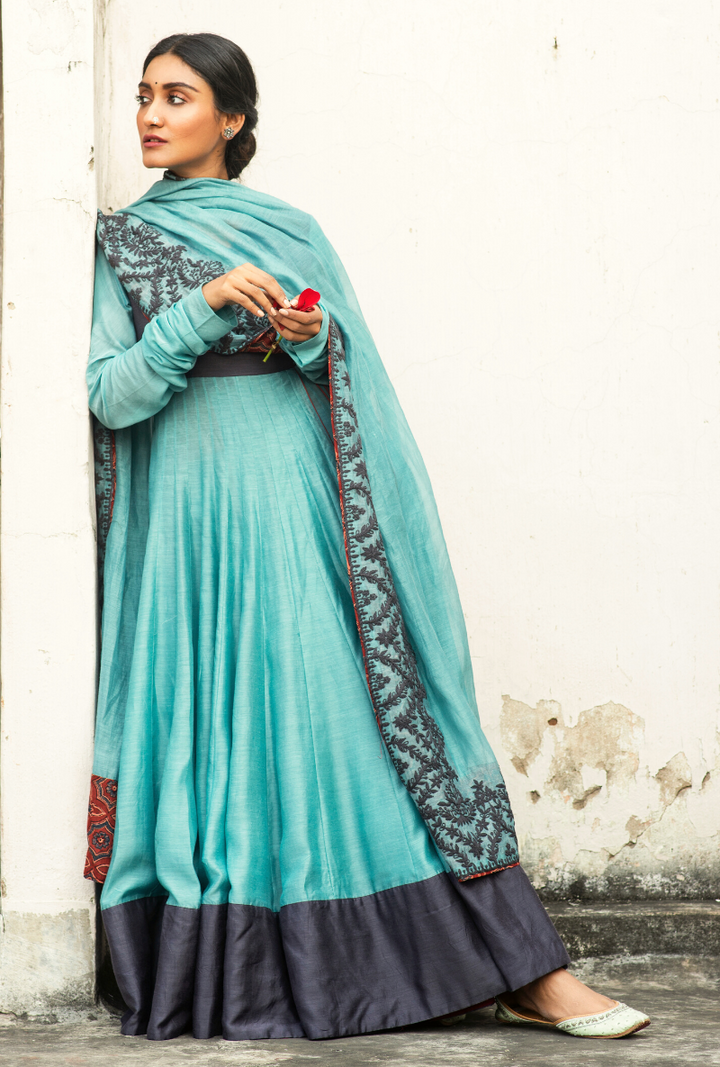 SAKHI • साखी| Buy Indian Ethnic Wear – Sushram