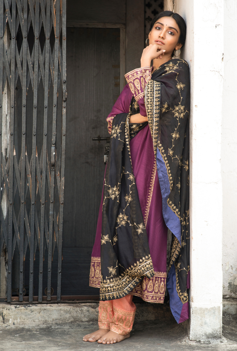 SAKHI • साखी| Buy Indian Ethnic Wear – Sushram